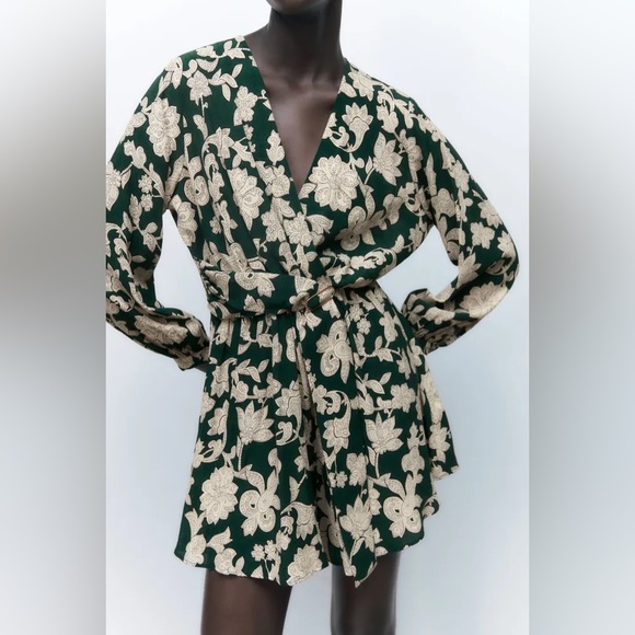 Zara | Pants & Jumpsuits | Zara Green Floral Print Long Sleeve Belted ...